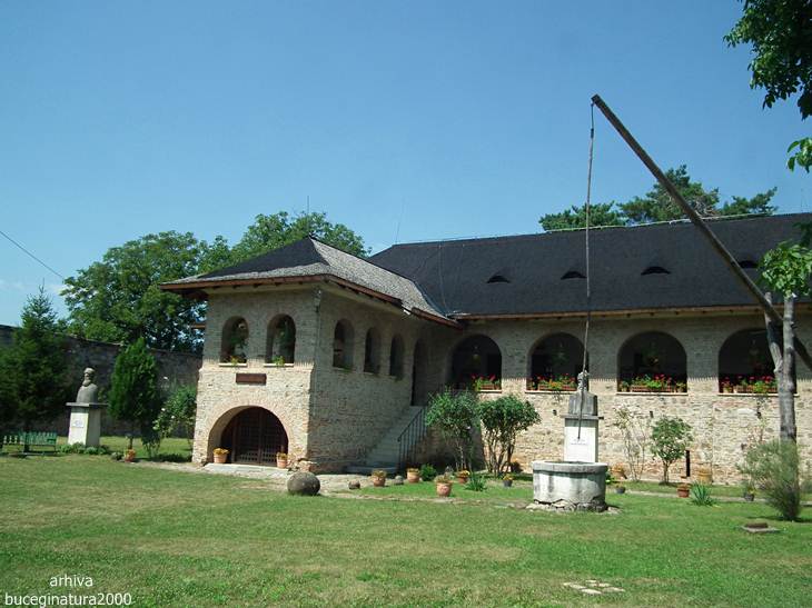 Pagini de turism cultural: Expozitia „Nostalgii de Comarnic” – Muzeul ...