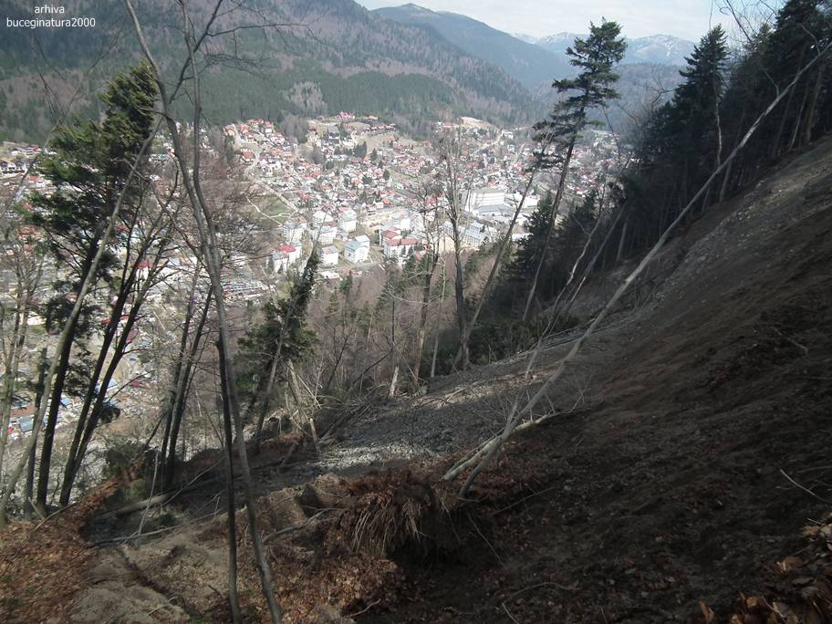 Alunecarea de teren de la Azuga: imagini de pe versant – BUCEGI NATURA 2000